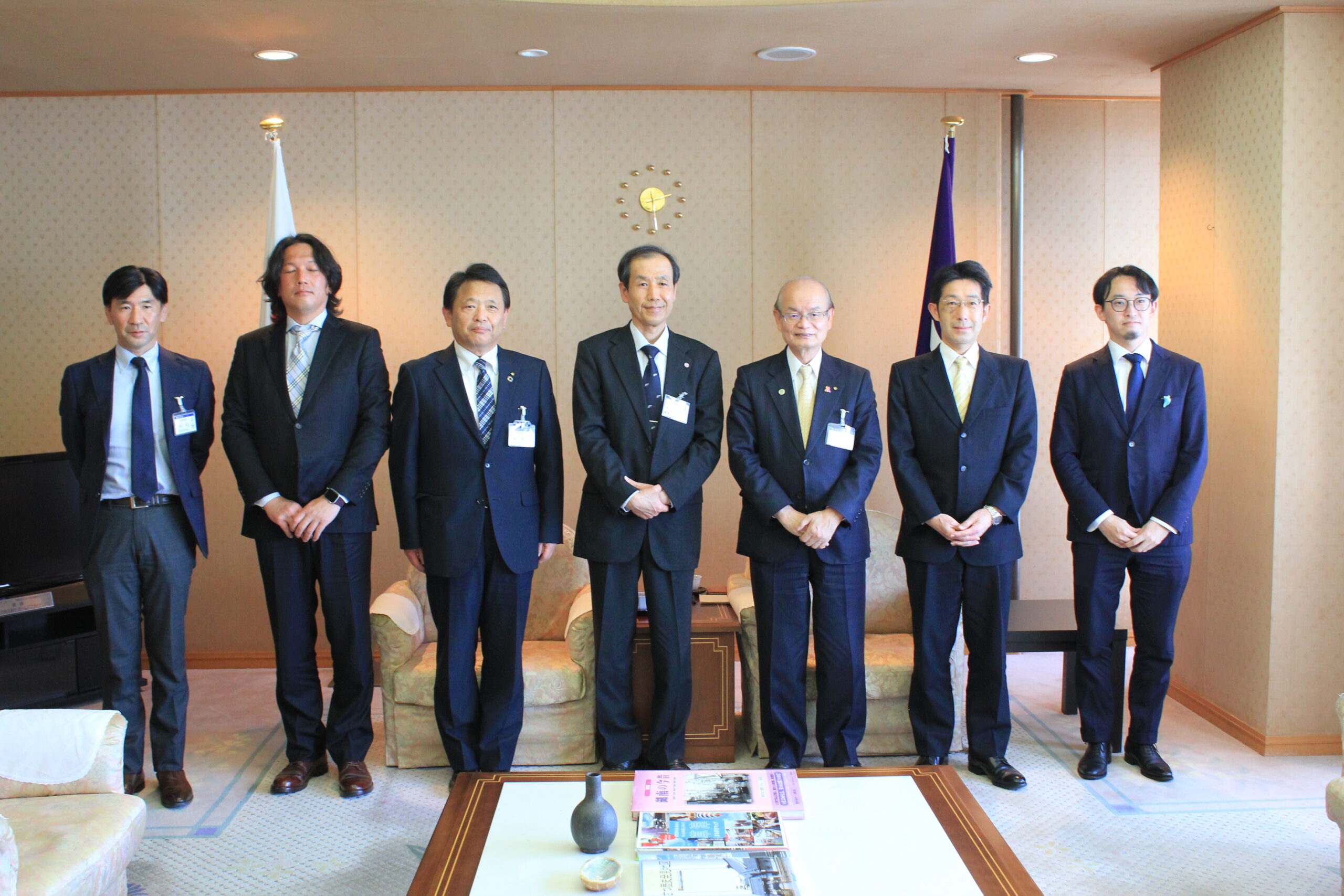 JICA海外協力隊の派遣隊員が市長を表敬訪問しました。 | えふえむ草津